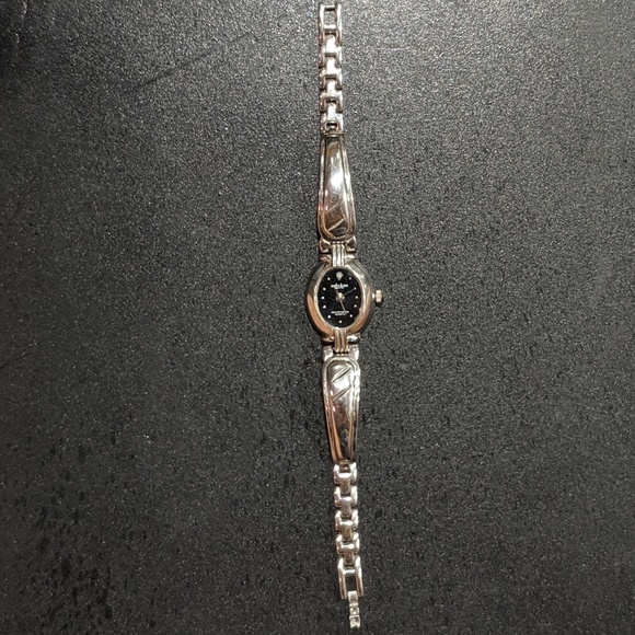 La Express | Accessories | Vintage Genuine Diamond Quartz Watch | Poshmark